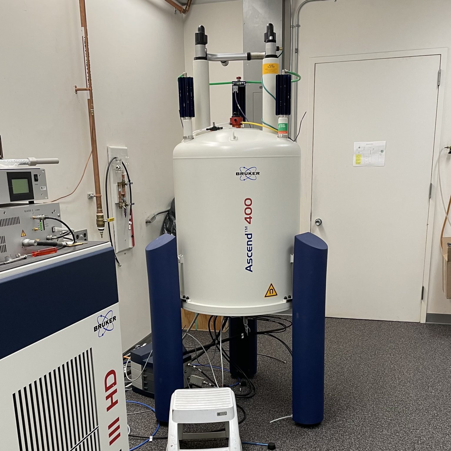 NMR Facilities – Michaelis Research Group