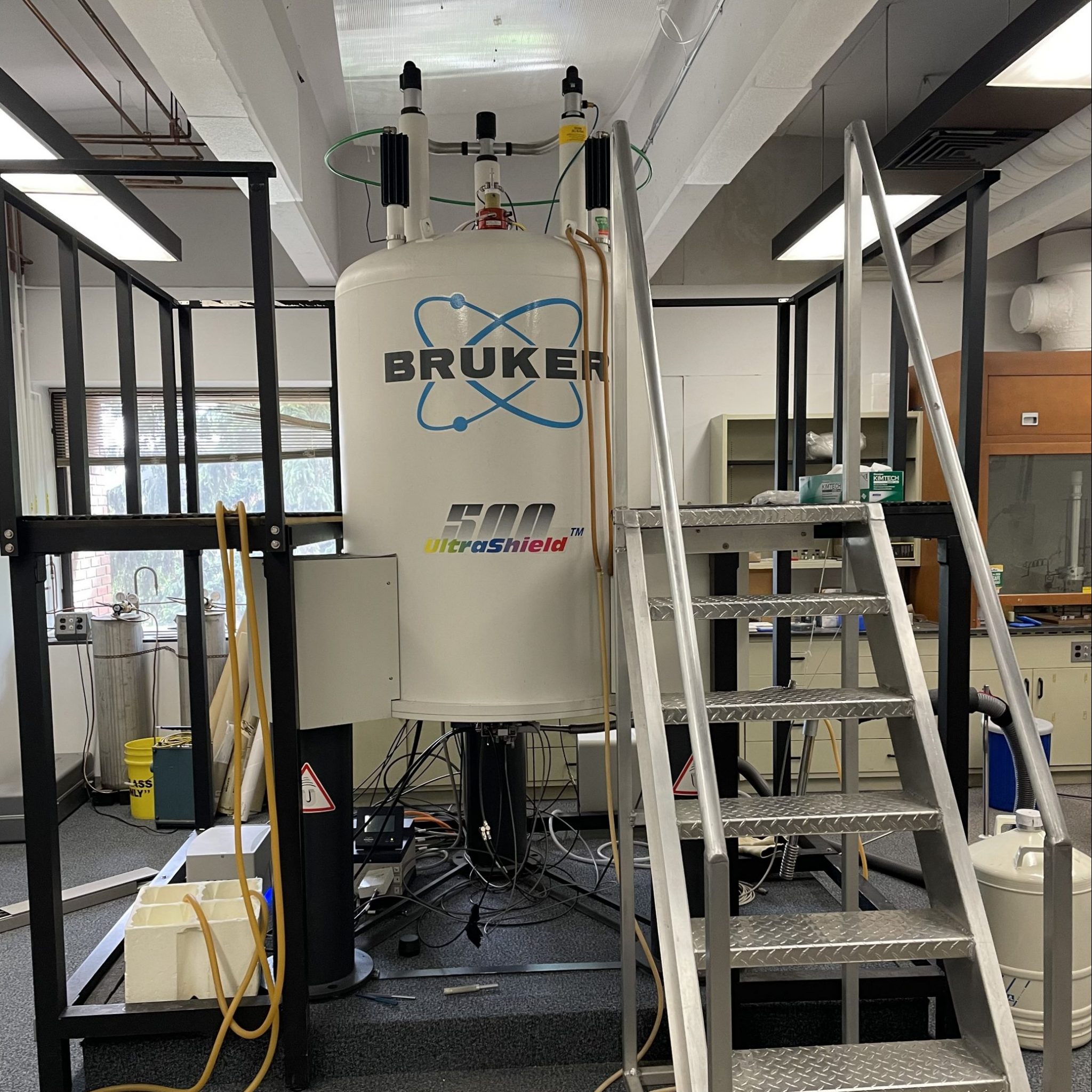 NMR Facilities – Michaelis Research Group